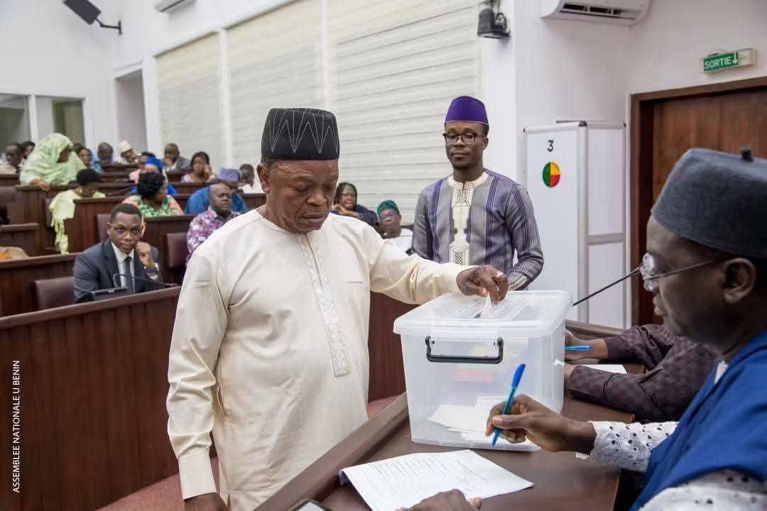 Révision de la constitution du Bénin : Le Sénat et un nouveau ...